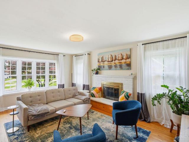 1302 Moonkist Court
