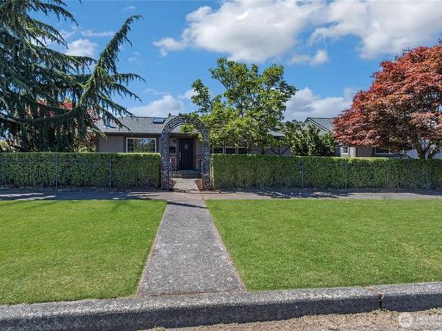 1302 N Cheyenne St, Tacoma, WA 98406