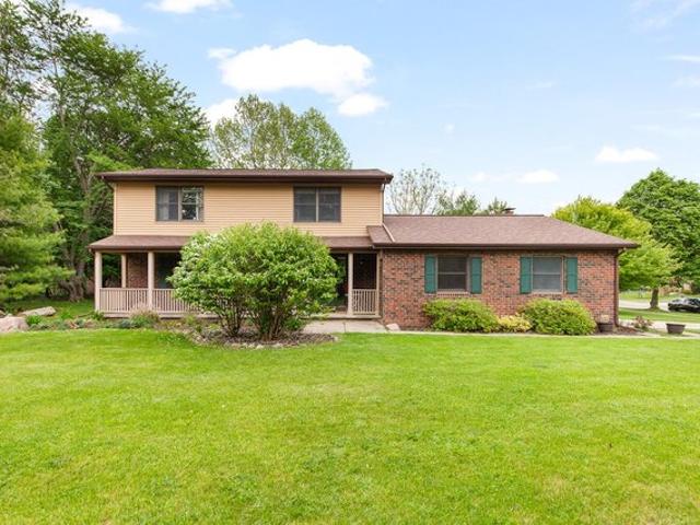 1302 N Freer Rd, Chelsea, MI 48118