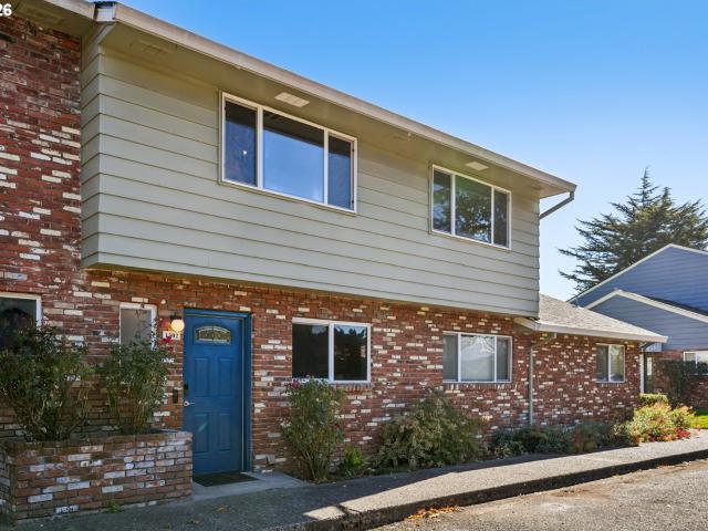 1302 ne hogan dr # 169