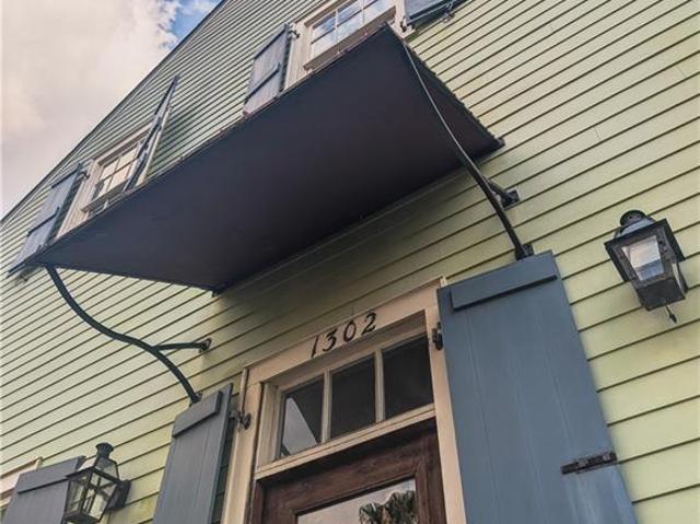 1302 Barracks Street