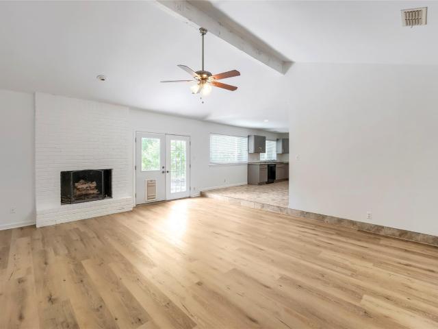 1302 Cedar Park Dr
