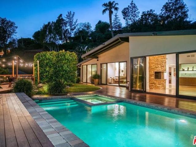 1302 Devlin Dr, Los Angeles, CA 90069