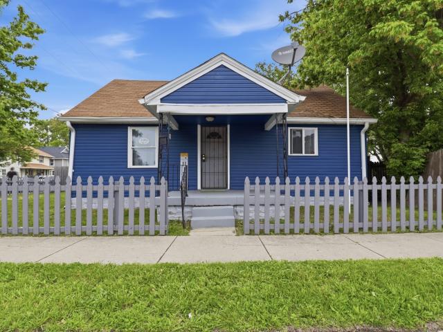 1302 E 25th Street