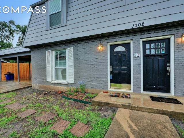 1302 E St Johns Ave A, Austin, TX