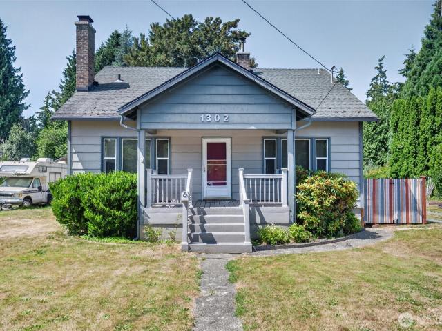 1302 E Victor Street