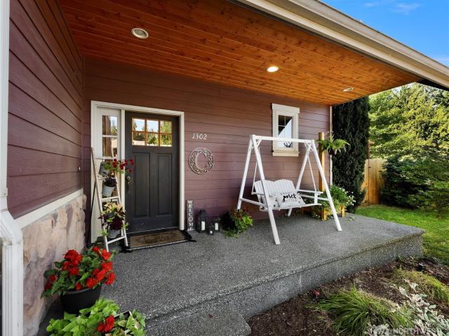 1302 Eastwood Way