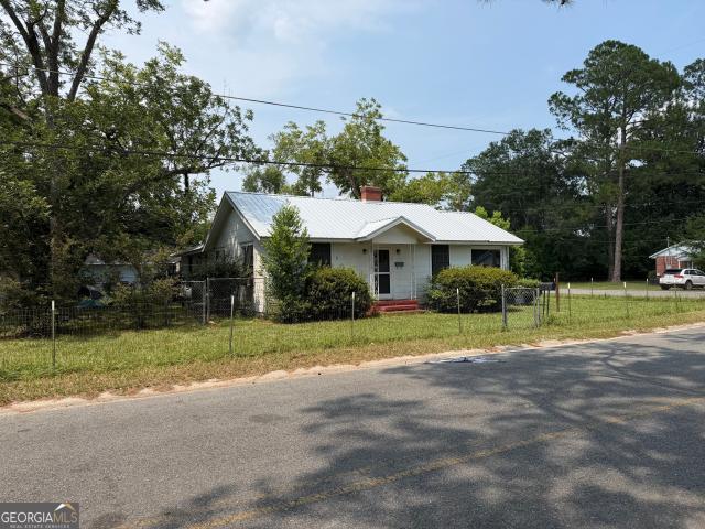 1302 Elizabeth Street