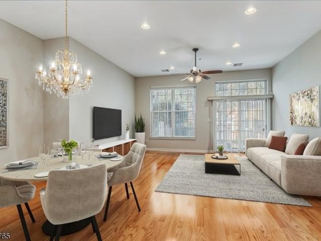 1302 Four Seasons Dr, Wayne, NJ 07470