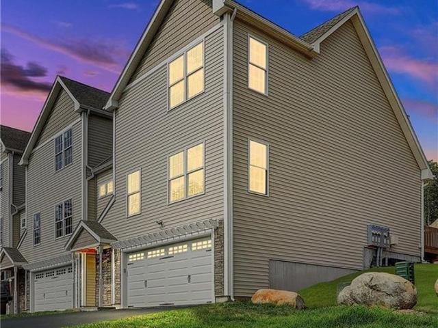 1302 Hunting Hill Dr, Cumberland, RI 02864