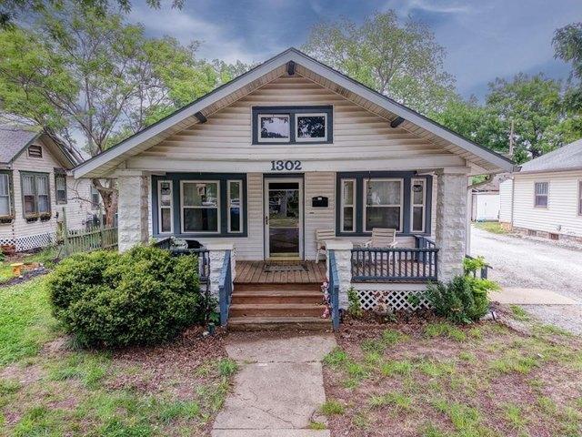 1302 Hackney St, Winfield, KS 67156