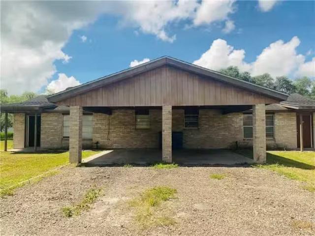 1302 Johnson Street, A, Woodsboro, TX 78393