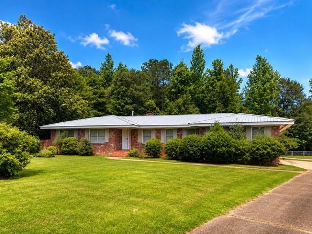 1302 Kimbrough Ct, Thomasville, AL 36784