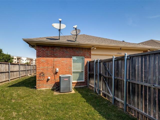 1302 Poinsettia Blvd, Denton, TX 76208 | MLS #21216