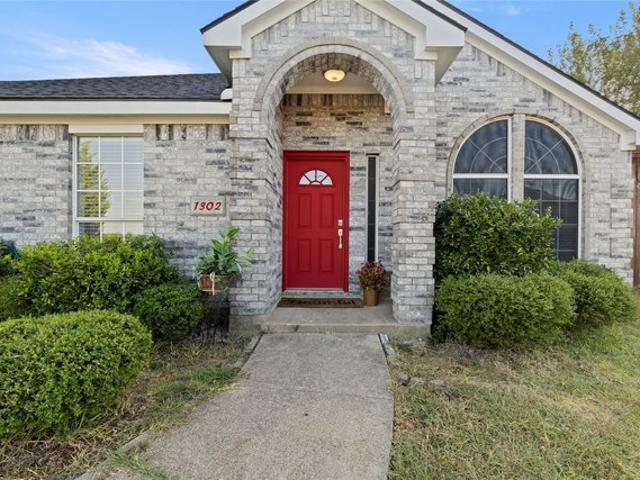1302 Ryan Dr, Mesquite, TX 75149