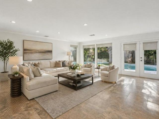 1302 Riverview Cir, Houston, TX 77077