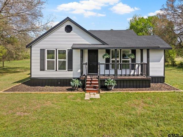 1302 SW County Road 3110, DeKalb, TX 75559