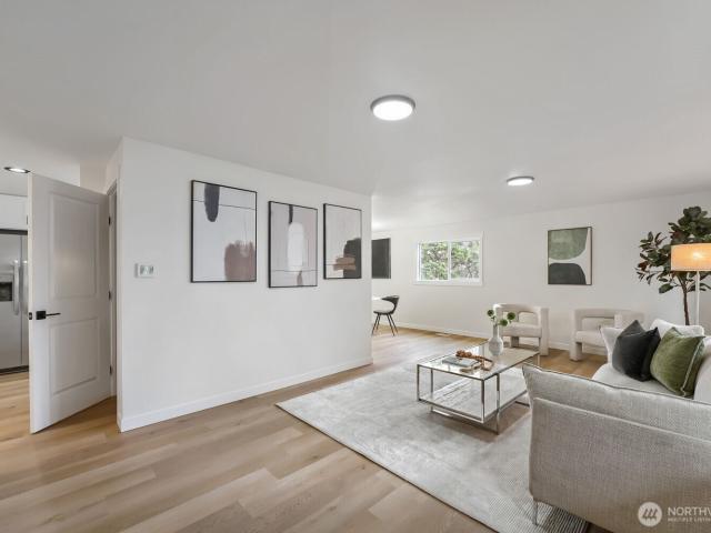 1302 SW 125th Place