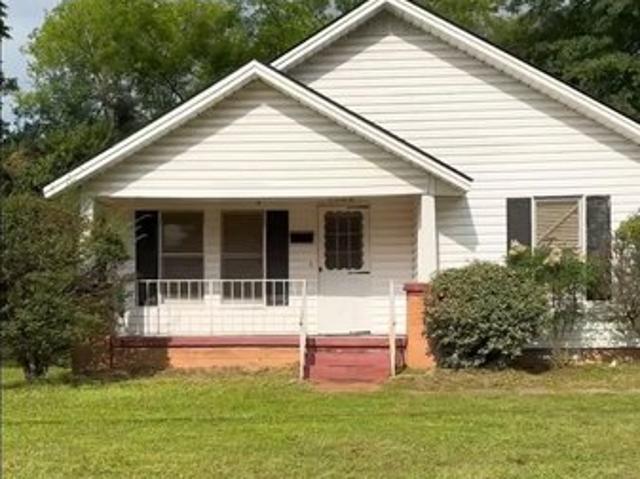 1302 S Main St, Henderson, TX 75654