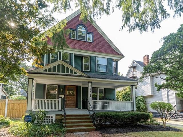 1302 W 111th St, Cleveland, OH 44102