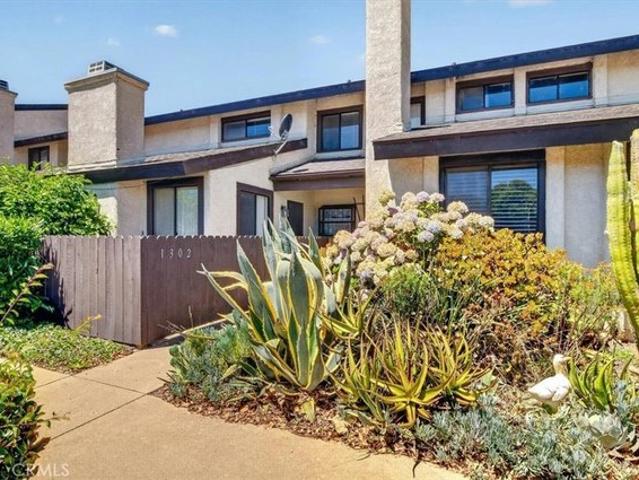 1302 W Apricot Ave, Lompoc, CA 93436