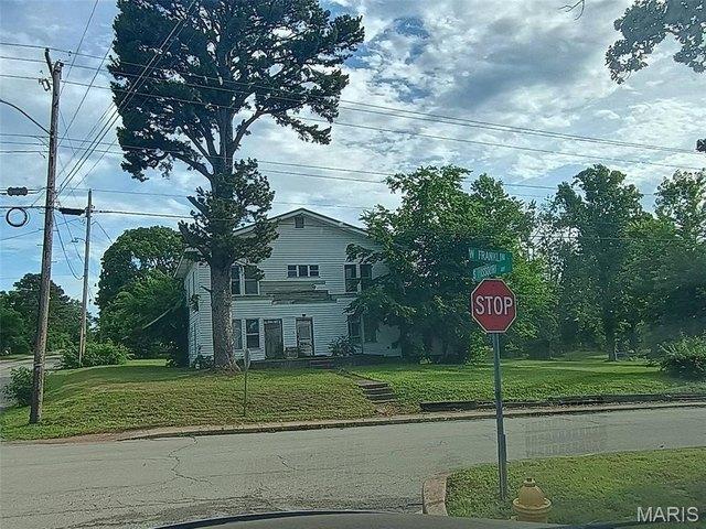 1302 W Franklin St, Salem, MO 65560