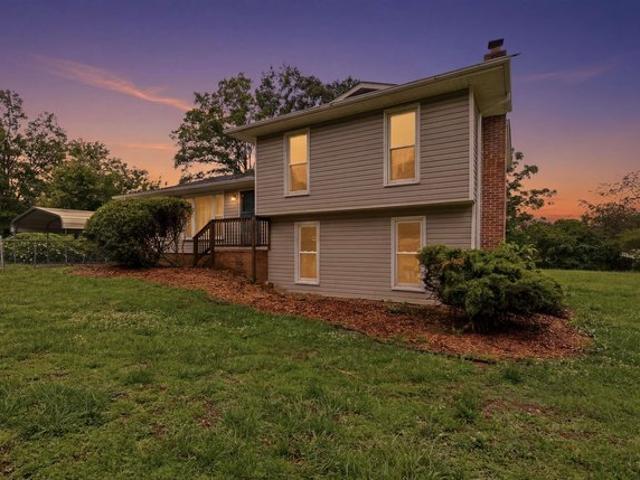 1302 Wham Lawn Rd, Gray Court, SC 29645