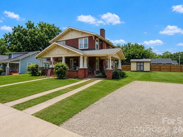 1302 Wilson W Lee Boulevard