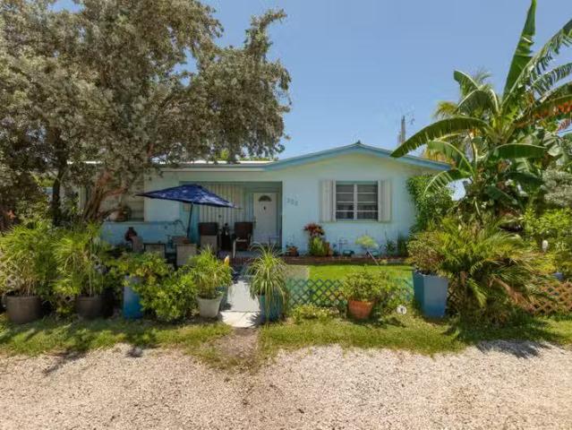 1302 11TH ST, KEY WEST, FL 33040 Single Family Residence For S.