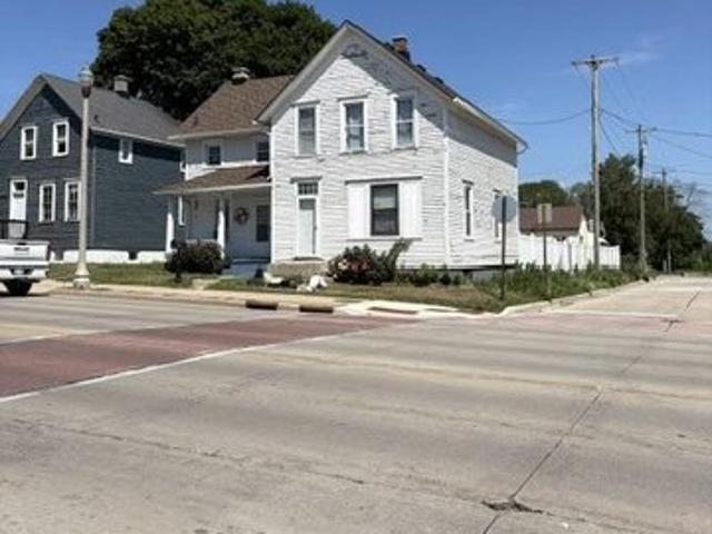 1302 22nd St, Two Rivers, WI 54241