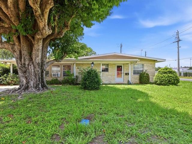 1302 32nd St W, Bradenton, FL 34205