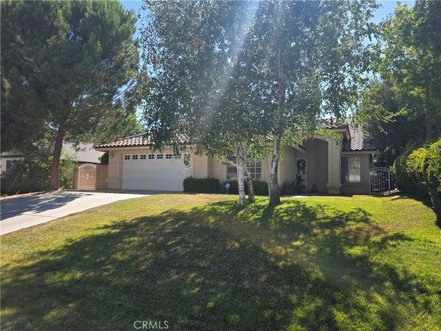 13030 Palos Grande Dr, Victorville, CA 92395