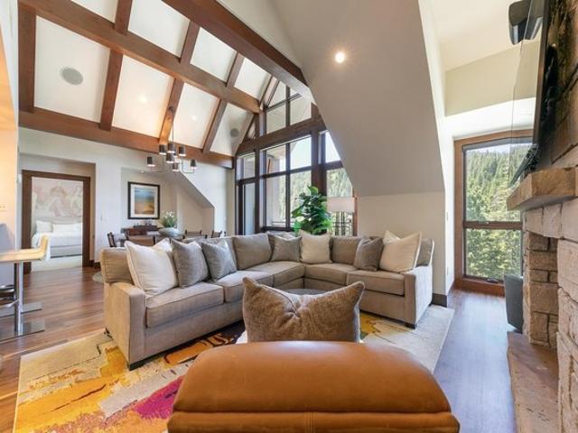 13031 Ritz Carlton Highlands Ct Apt 672, Truckee, CA 96161