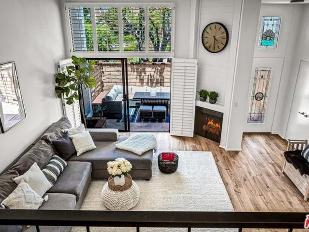 13035 Mindanao Way #7, Marina del Rey, CA 90292 in Marina del Rey, California