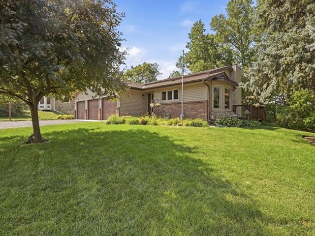 13036 Ottawa Dr, Savage, MN 55378