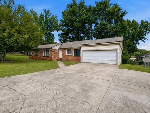 1303 Overview Dr, Jacksonville, AR 72076