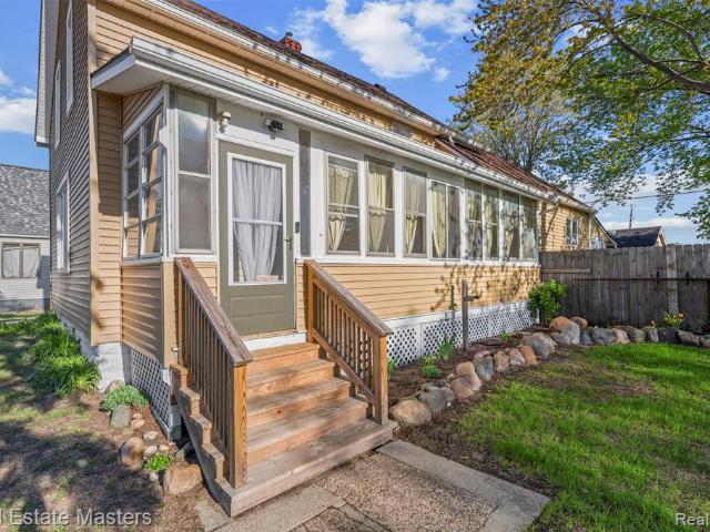 1303 BEARD Street