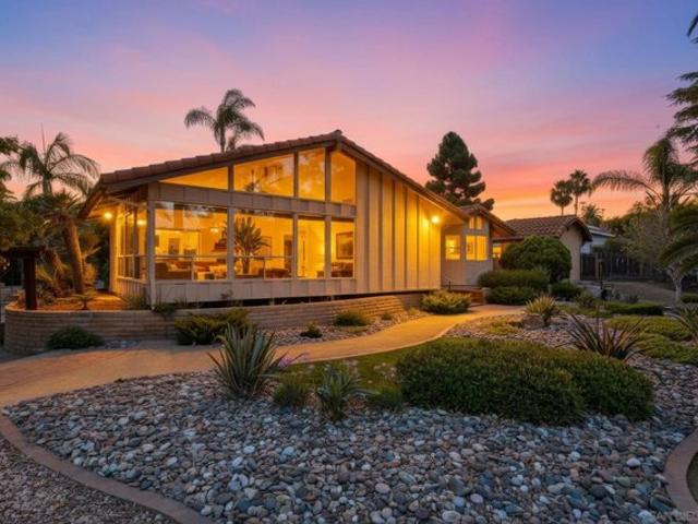 1303 Crestridge Dr, Oceanside, CA 92054
