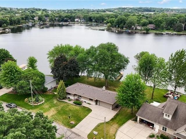 1303 Crystal Lake Rd E, Burnsville, MN 55306