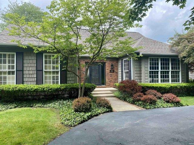 1303 E Erskine Manor Hl, South Bend, IN 46614