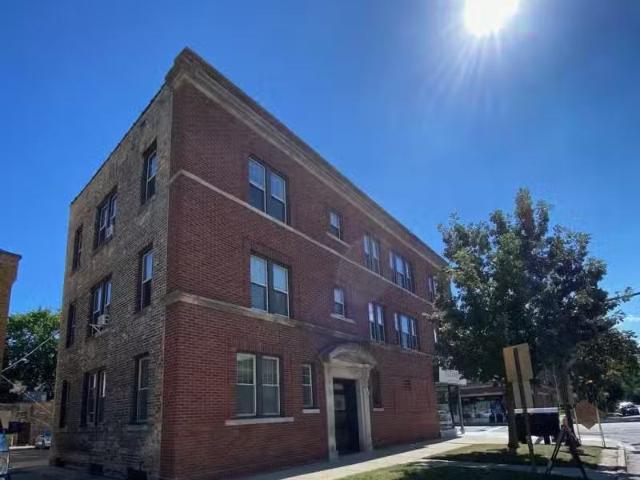 1303 Elmwood Avenue, 201, Evanston, IL 60201