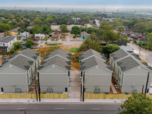 1303 Essex St, Unit 201, San Antonio, TX 78210 | MLS #1933 | Compass