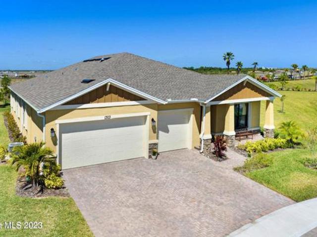 1303 Great Belt Cir, Melbourne, FL 32940
