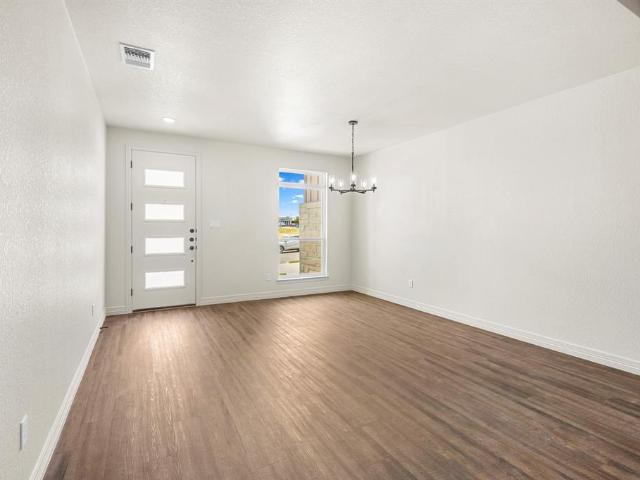 1303 Lone Pine Way
