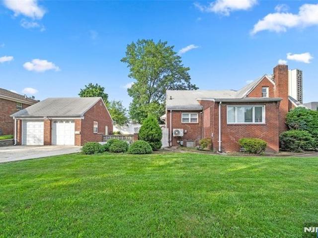1303 Palisade Ave, Fort Lee, NJ 07024