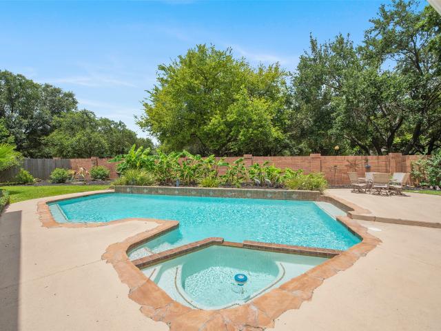 1303 Red Oak Court