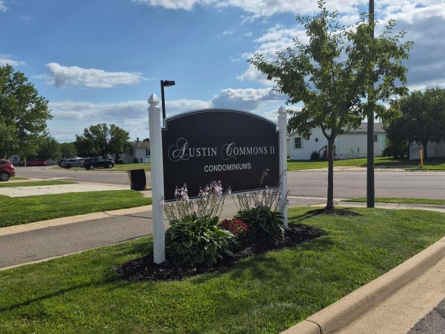 1303 Riversedge Dr Drive # unit 51 bldg 13