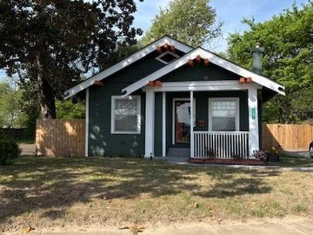 1303 Riverside Ave, Clarksdale, MS 38614