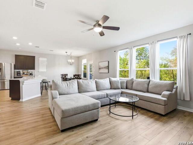 1303 Swan Ct