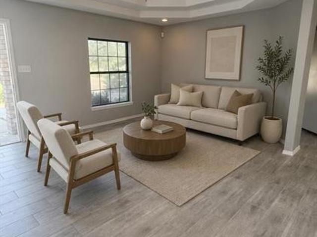 1303 Sherwood Drive